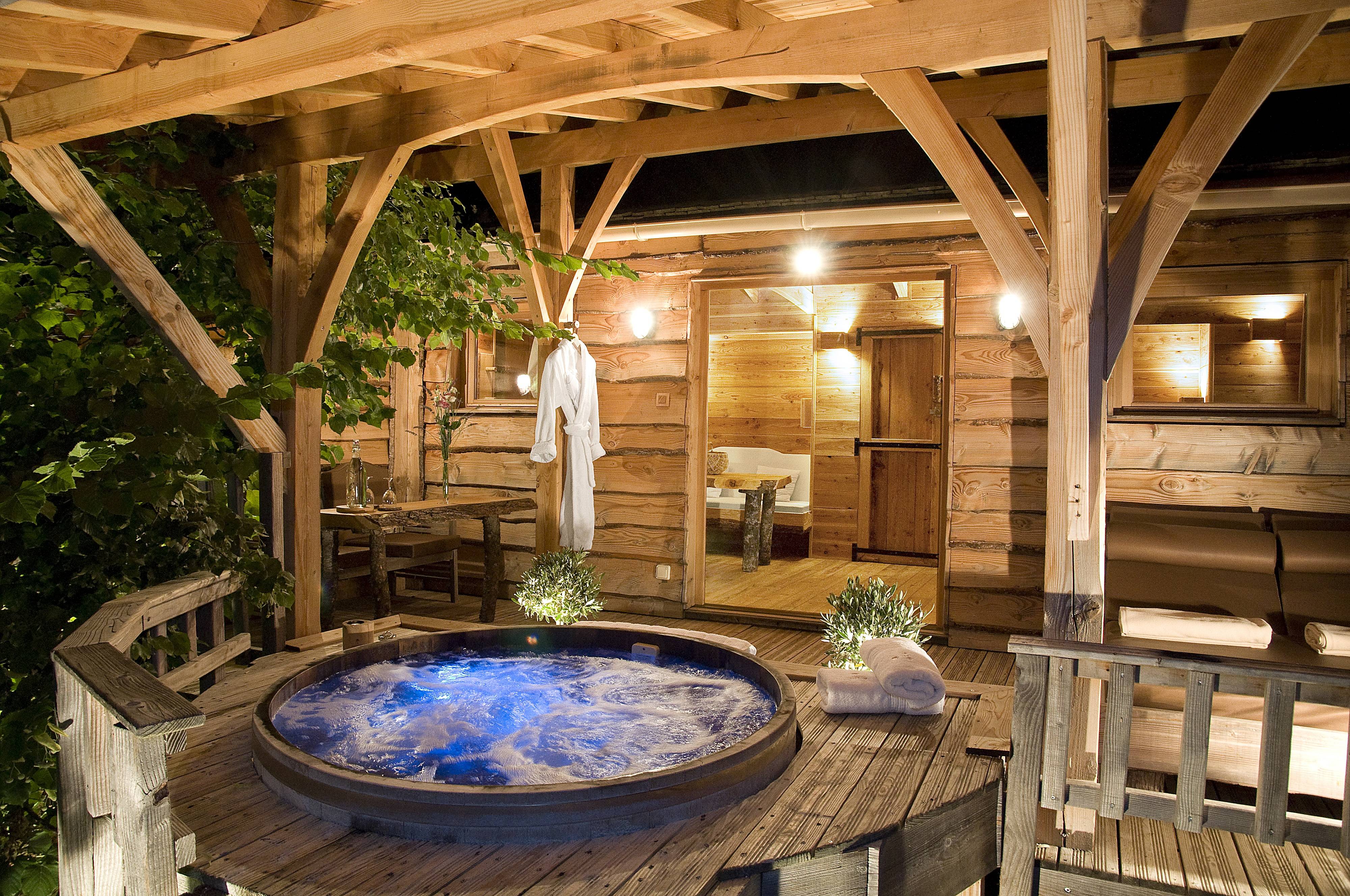 H Bergement Insolite Original Cabane Et Spa